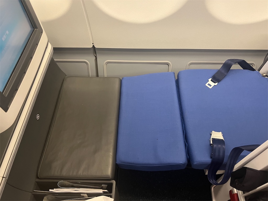 中国東方航空 NRT-PVG MU543 - 俺の旅とマイル修行