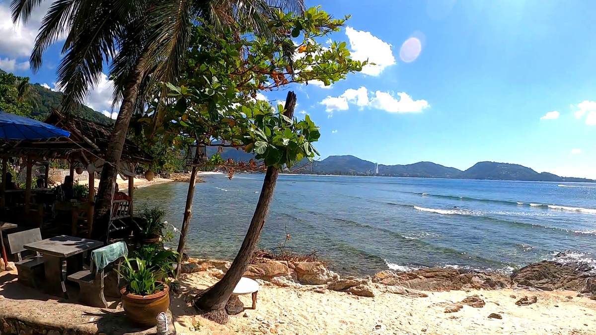 プーケット・パトンビーチ近くの安くておいしいおすすめタイレストラン☆Kalim Rim Lay【絶景】 - フーフィーのプーケットとイタリアと犬