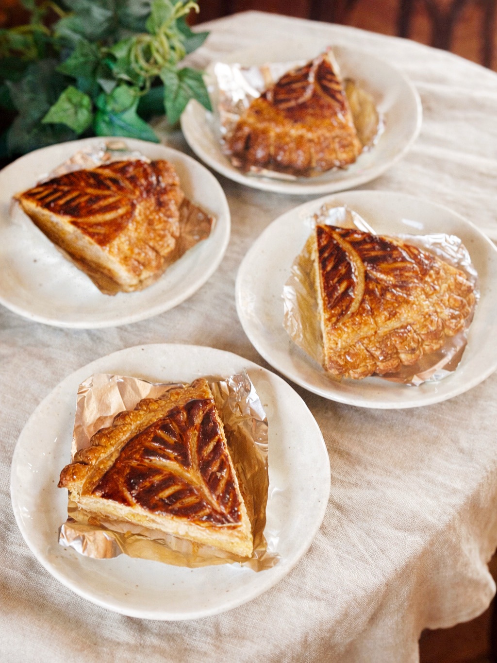 初チャレンジ価格のガレット・デ・ロワ - 自家焙煎ふたば珈琲・広報担当日記