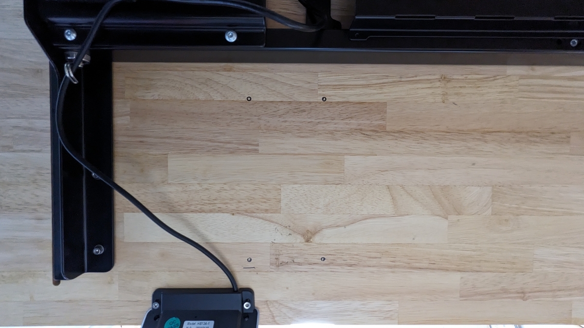 デスクトップPCを Flexispot CPUスタンド CH1 で自作昇降デスクに吊る - gensobunya Life Blog