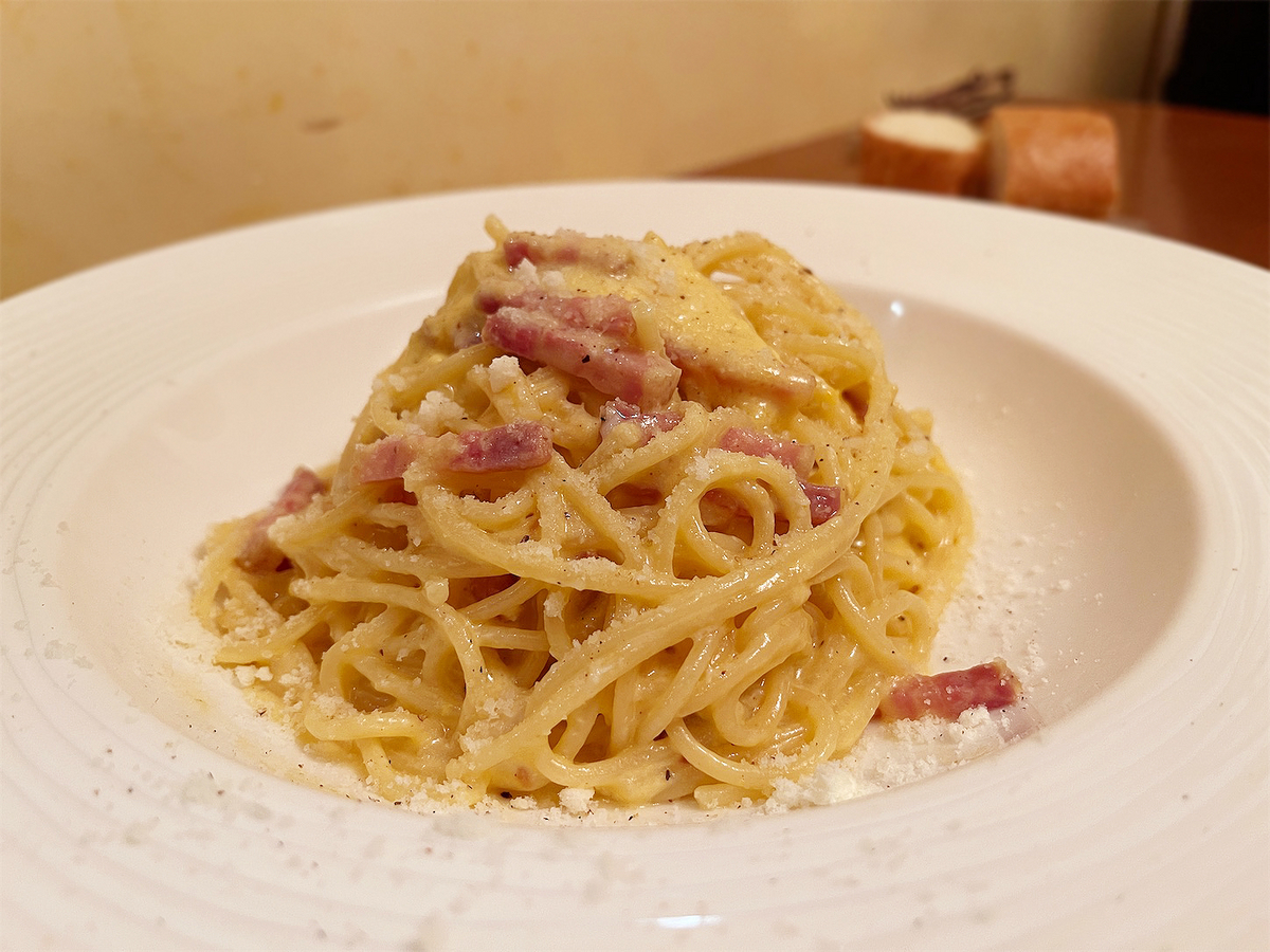 本格派イタリアン『TAVERNA GUSTAVINO』で絶品カルボナーラ - 銀座でランチ！飯ブログ「銀座めし」