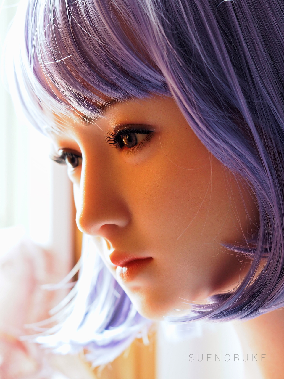 Yui: stoop 02 - The quiet beauty of the doll
