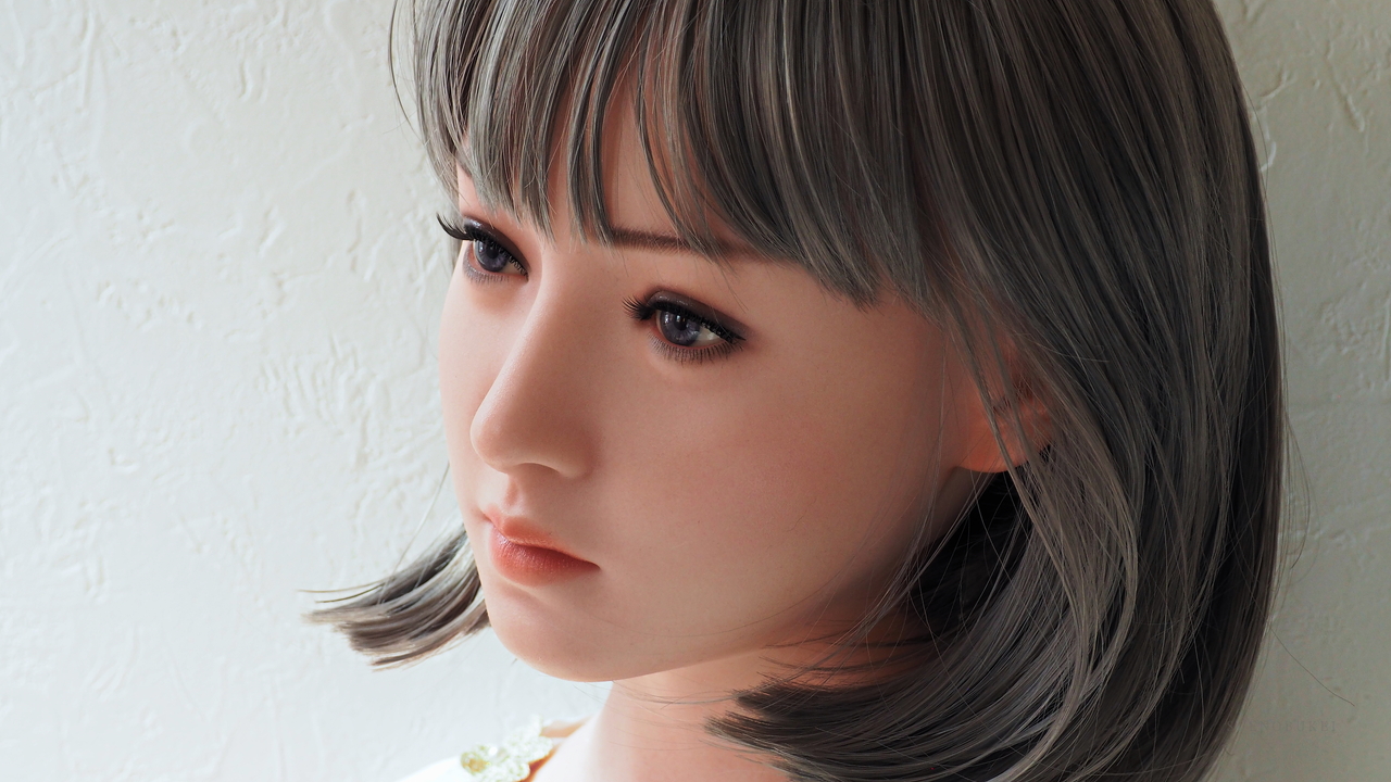 Yui: Light in midsummer - The quiet beauty of the doll