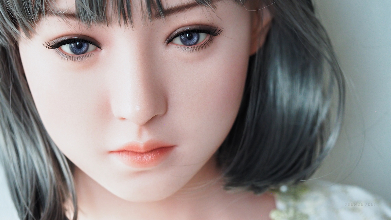 Yui: Light in midsummer - The quiet beauty of the doll
