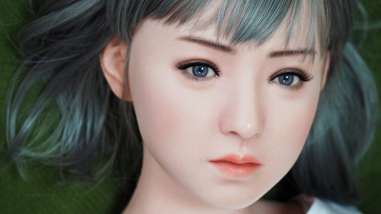 Yui: In a room without the shadow - The quiet beauty of the doll