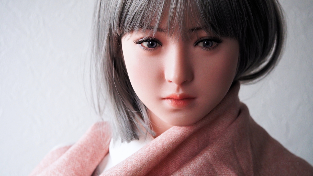 Yui: be dyed in pink - The quiet beauty of the doll