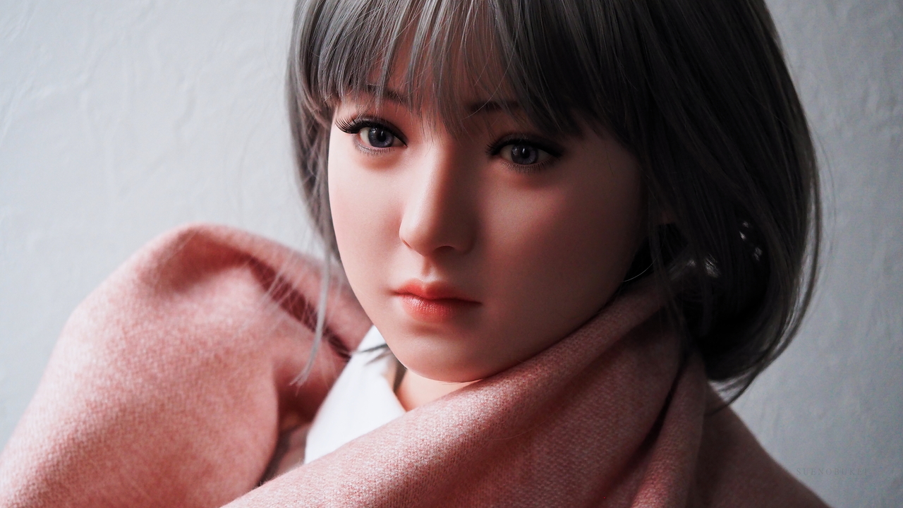 Yui: be dyed in pink - The quiet beauty of the doll