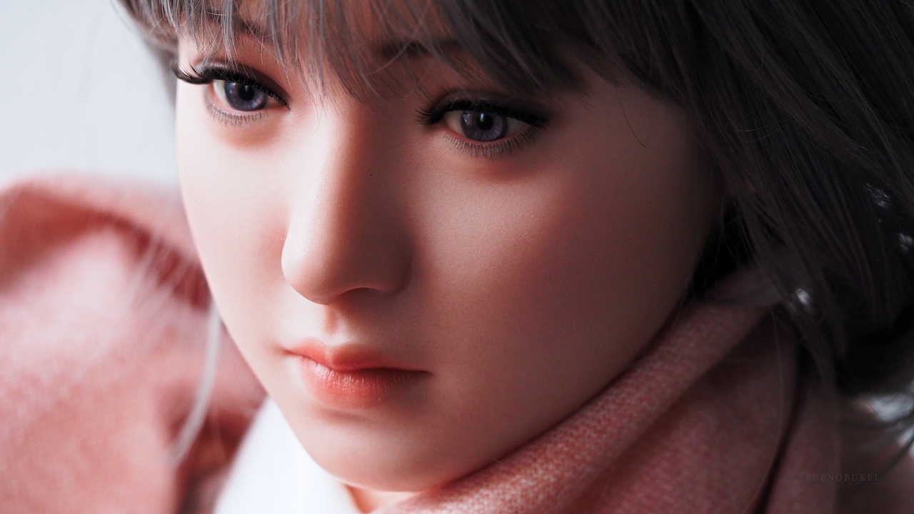 Yui: be dyed in pink - The quiet beauty of the doll