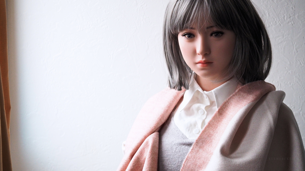 Yui: A slightly paler version - The quiet beauty of the doll