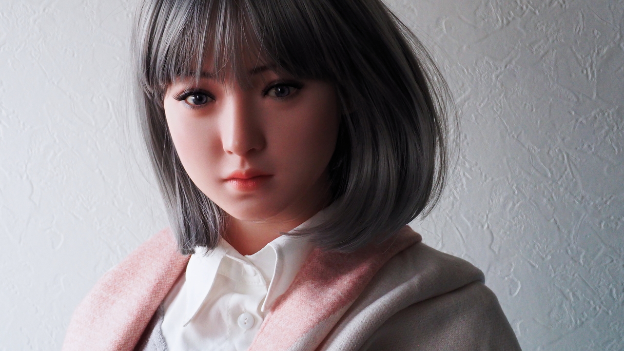 Yui: A slightly paler version - The quiet beauty of the doll
