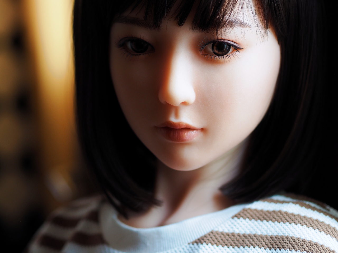 Yuzuki: Light and darkness - The quiet beauty of the doll