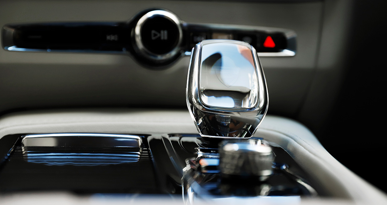 何ものにもかえがたい個性 ボルボ「S90」の持ち味とは - BRUDER