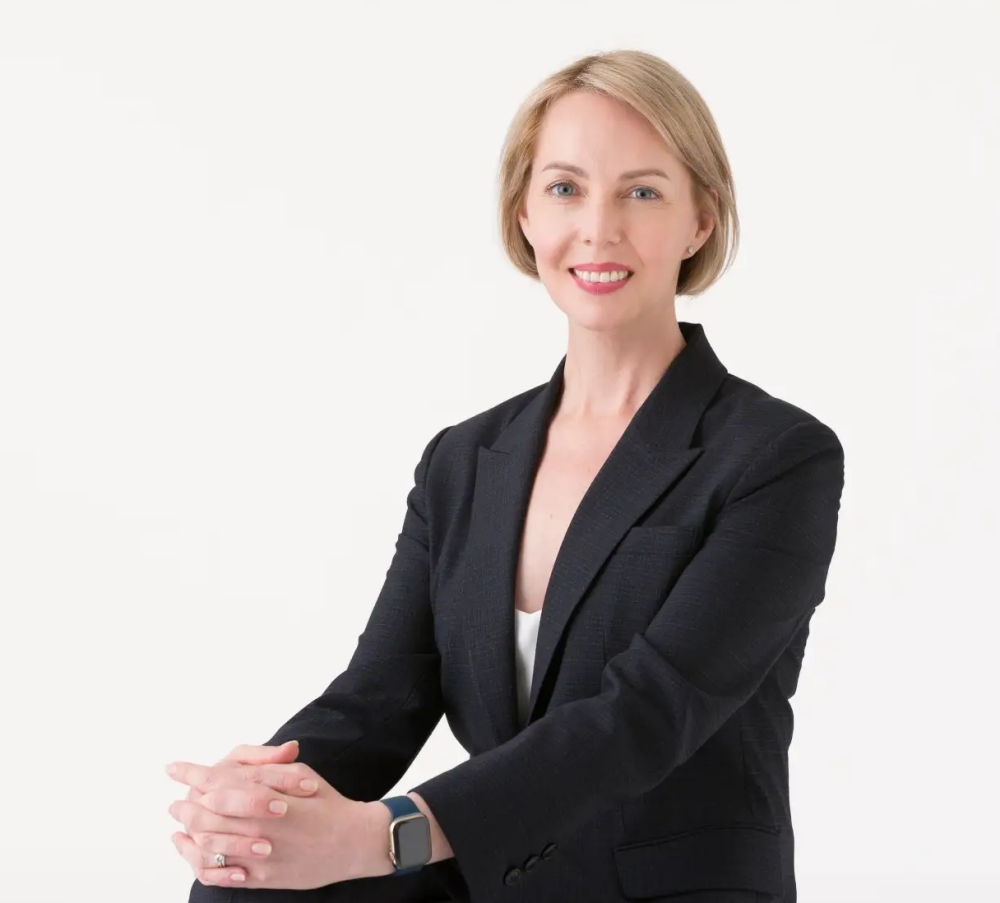 エマ・ディーンって何者？BATジャパン社長に就任した話題の美人社長がもつ経歴を紹介 - ミルフモ