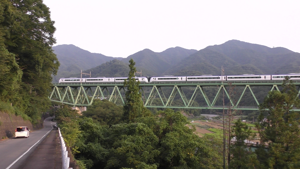 中央線鳥沢駅・桂川大橋でE353系・E233系・211系を撮影 - 子供の頃の鉄道好きが復活した