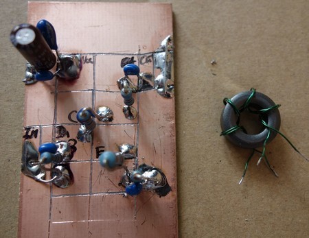 ローバンド受信用プリアンプを作る (3) 和製W7IUV preampを組んでみる。(続) - 駄目社員はむの日記