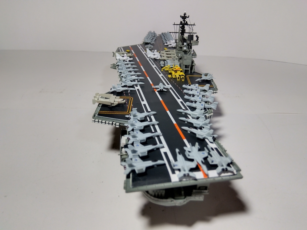 1/800 空母ミッドウェイ USS Midway (CV-41) - 空母のプラモデル Aircraft Carrier plastic model