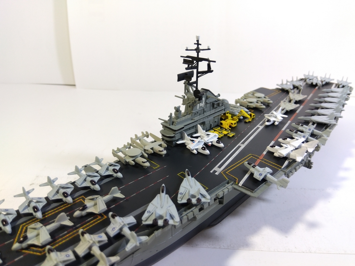 1/800 空母タイコンデロガ USS Ticonderoga (CV-14) - 空母のプラモデル Aircraft Carrier ...