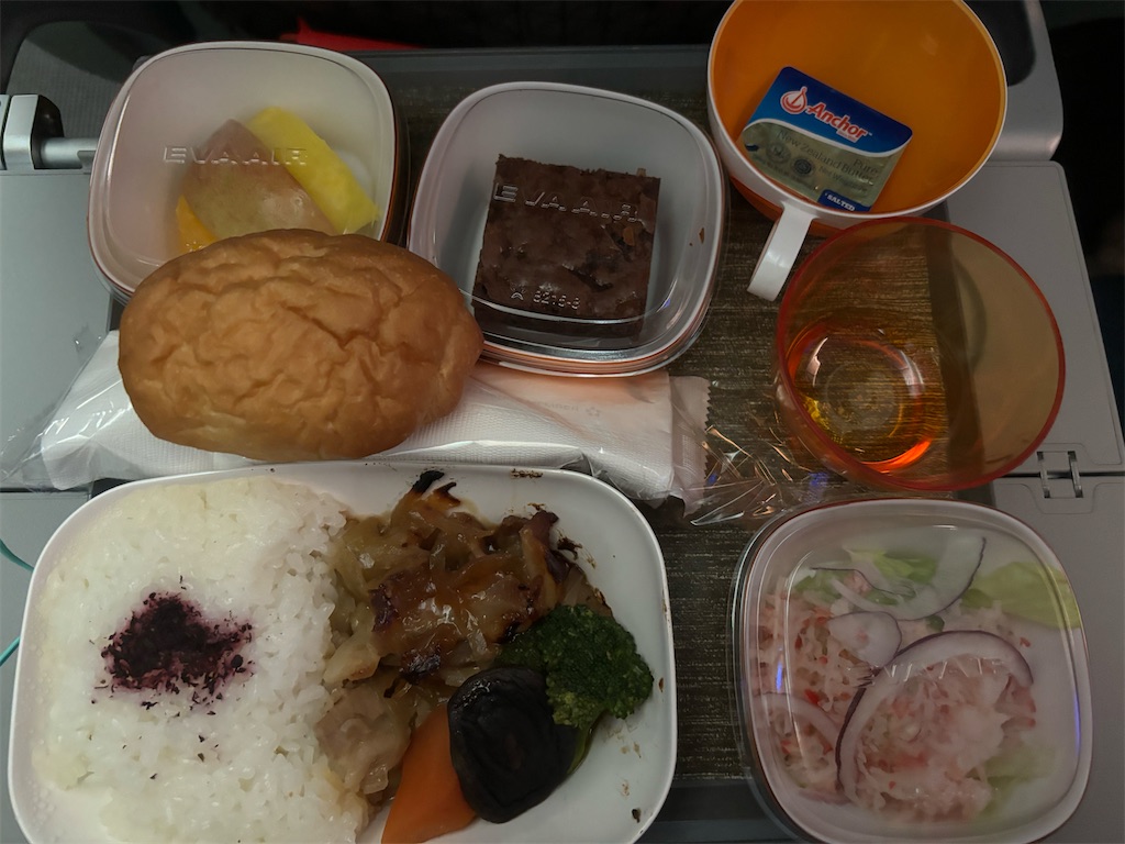 BR189便 ️エバー航空 羽田⇒台北 松山 - Hanaの旅日記