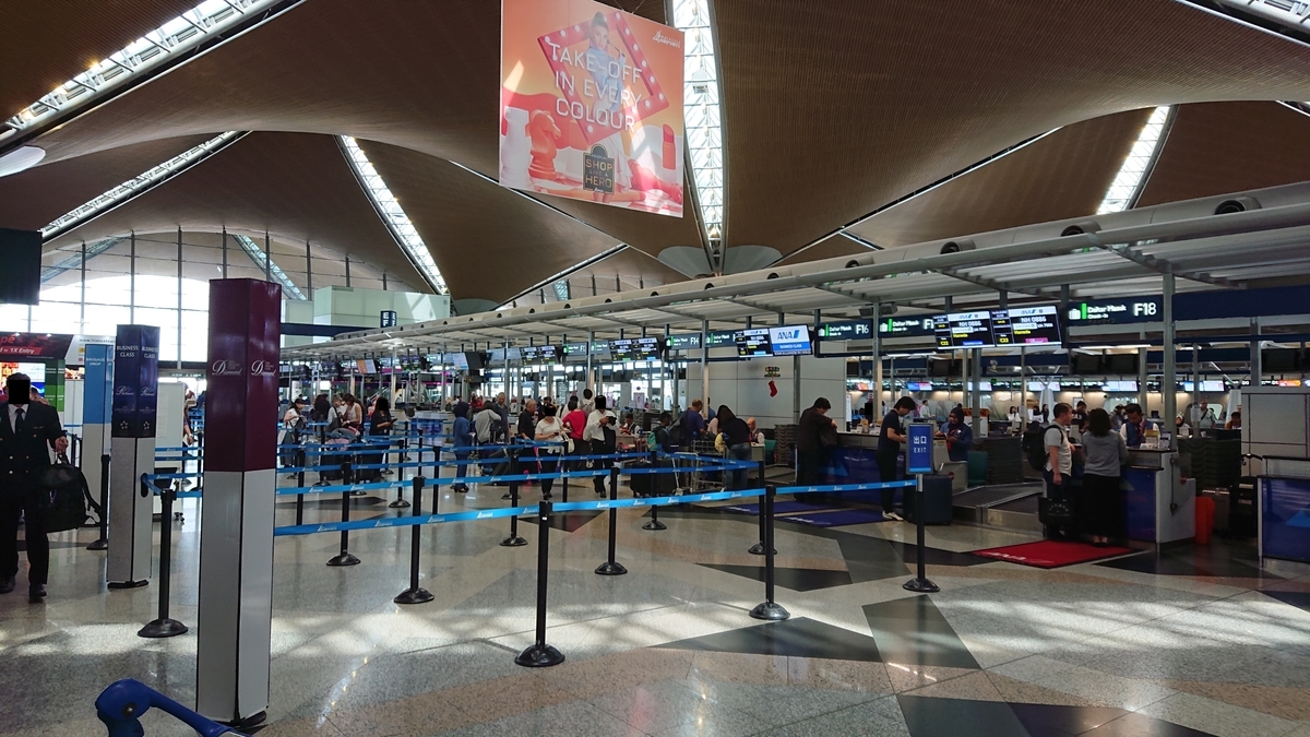 人が少なくて快適な後方席。NH886(クアラルンプール→羽田)エコノミークラス搭乗記 - 世界は広いが、遠くない！