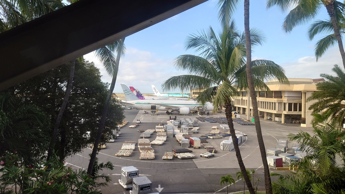 フライングホヌビジネスクラスでホノルルへ NH184(成田→ホノルル)搭乗記 - 世界は広いが、遠くない！