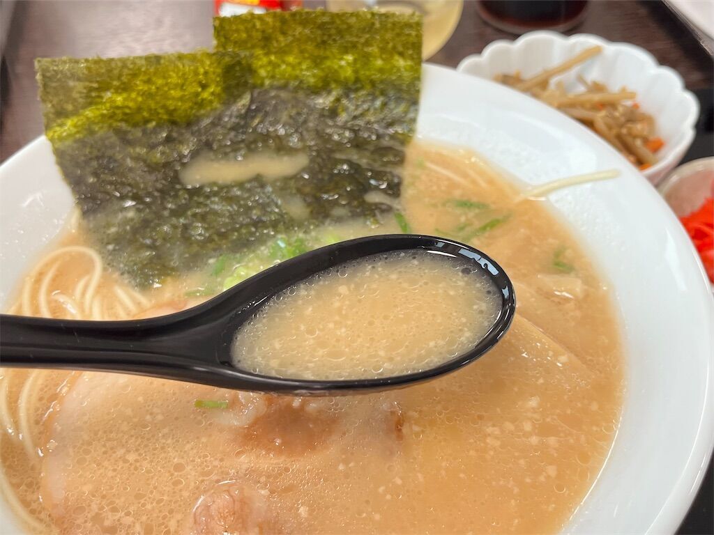 『CAFE MOCA(カフェ モカ)』「ラーメンぎょうざセット+唐揚げ+ライス/チーズinハンバーグ」岩手県盛岡市渋民 - 主にラーメン日記 by harusakikai@はてな