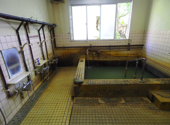 秘境！トカラ列島の悪石島で温泉めぐり 天然岩盤浴・海中露天風呂・共同浴場 - はしも温泉ログ