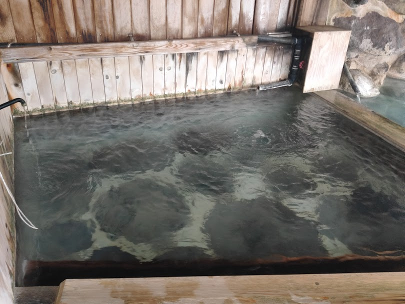 湯沢市「ほほえみの郷観音の湯」でとろっとろの源泉かけ流し温泉を堪能【秋田の秘湯】 - はしも温泉ログ