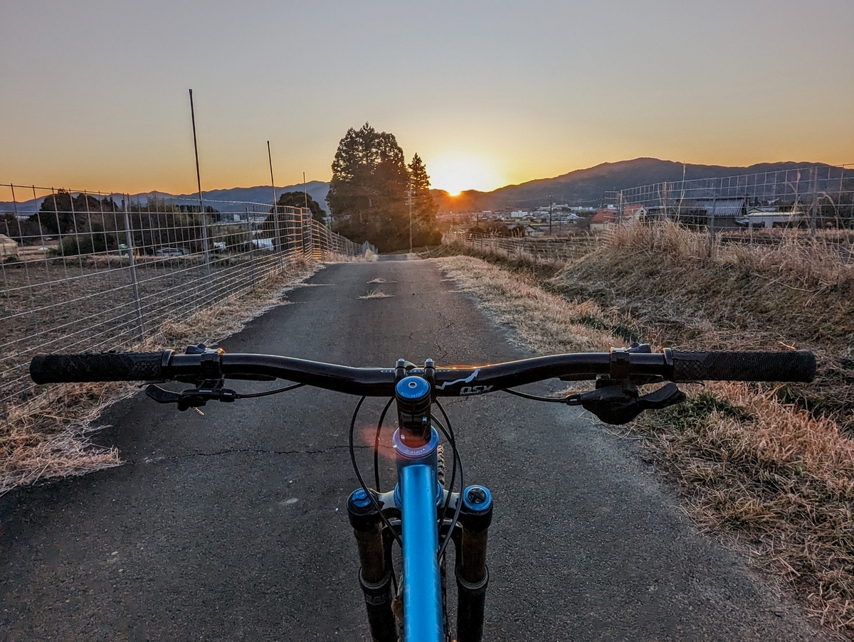 Magic Hour - HATCH DIARY