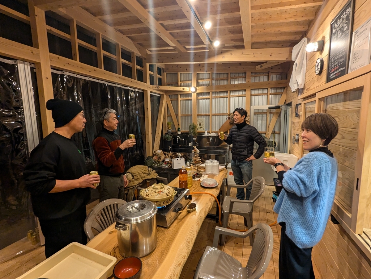 Vintage Boys - HATCH DIARY