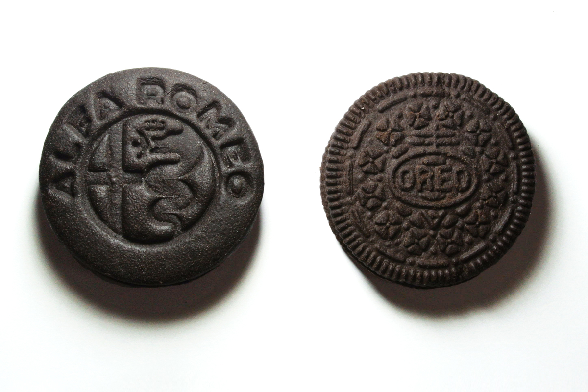 OREO / ROMEO [アルファロメオ・オレオ] - Hello Mold