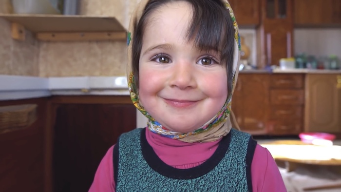 ロシア農村の暮らしを発信するYouTubeチャンネル『The Ulengovs』 - ガラパゴスの蛙