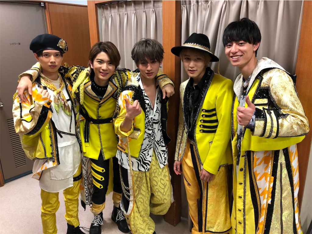 HiHi Jets 歴代オリジナル衣装 まとめ - かもみーるの備忘録🧸