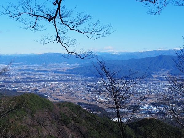 傘山(1,542m) 2023年1月1日 - ひねもすのたり。