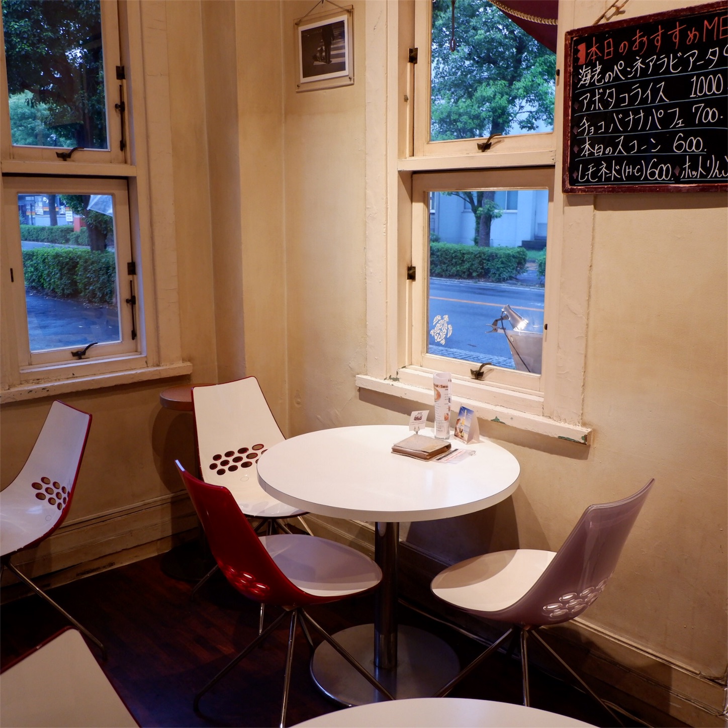 日本大通り「HAMA CAFE（ハマカフェ）」 - こじんまり個人カフェ巡りの記録~穴場カフェが見つかるカフェブログ☕️~