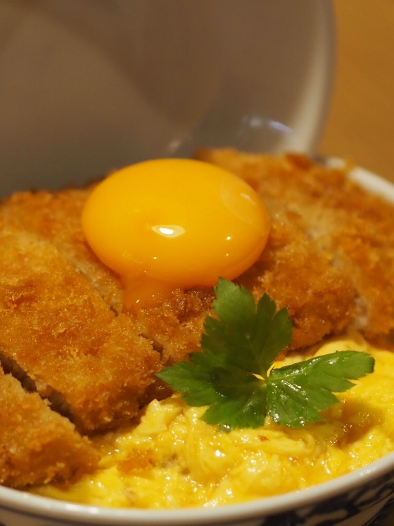 志善SHIZEN【徳島県】【ランチ】ラーメン屋に『とじないカツ丼 』登場！ - ひろるんチャンネルYouTube舞台裏