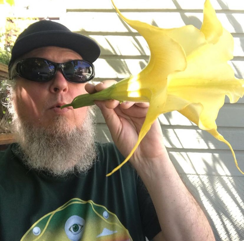 Brian LucasのソロユニットOld Million Eye、浮遊感あふれる独特のサイケデリックをアンビエントにて包み込んだ世界 ...