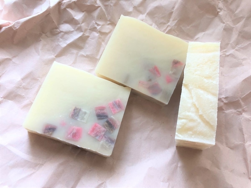 コンフェッティ石けん202005(Bramble Berry® Lots of Lather Quick Mix使用) - 手作り石けんのブログ