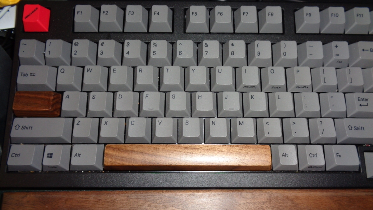 69回目 「透けルトン」なデザインはいかが？コイル巻き状で見た目 な『LINDY』USB 2.0 typeBケーブル - パソコンのパの字も知らない