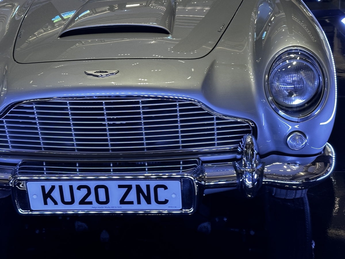 日本初公開！DB5ゴールドフィンガー・コンティニュエーションをミッドタウンで見てきた【アストンマーチン】【007】 - 本能ブログ【東京と ...