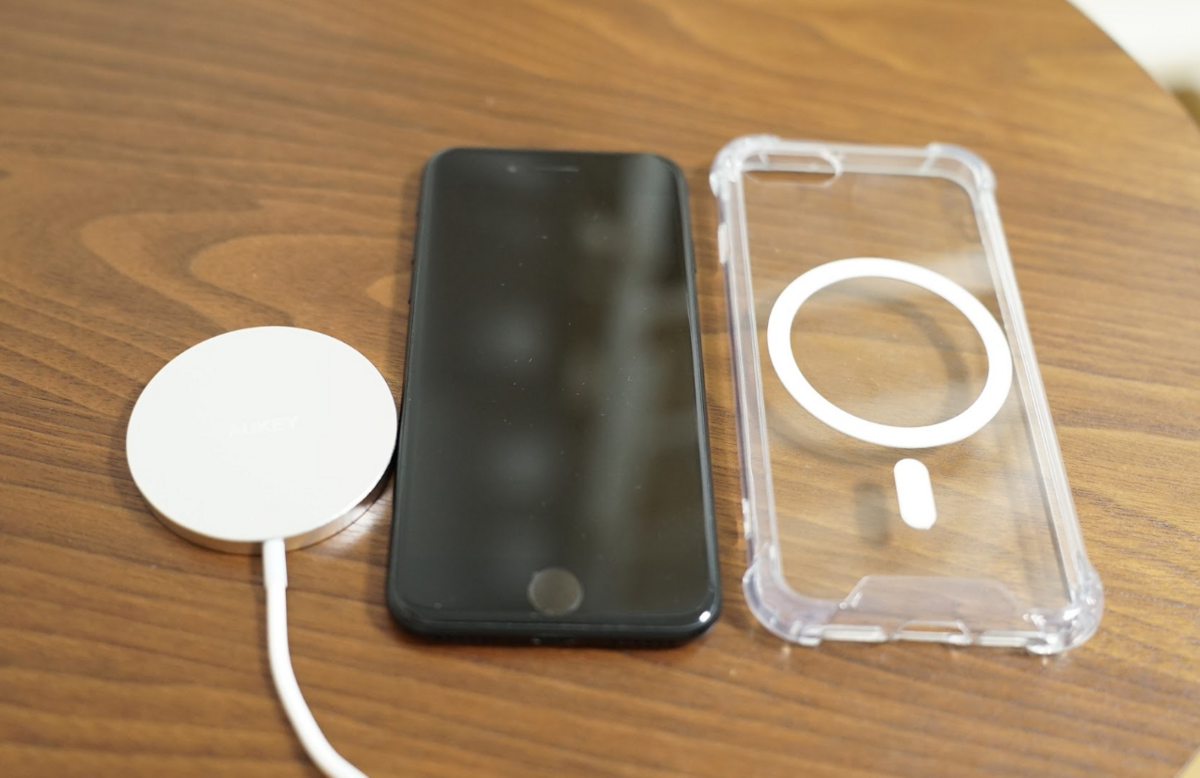 iPhoneSE2 MagSafe充電化計画～充電編 - 本能ブログ【東京とカメラといろいろと】