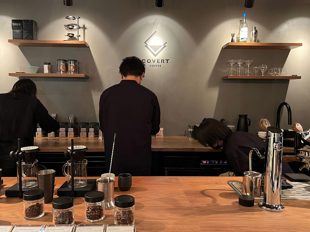 COVERT COFFEE （コバート コーヒー）のコーヒーがおしゃれでおいしかった件【新宿】【カフェ】 - 本能ブログ【東京とカメラといろいろと】