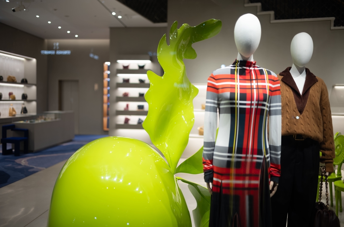 寄れるMレンズ！ズミルックスM f1.4/35mm ASPH.11726を導入した話【ライカM】 - 本能ブログ【東京とカメラといろいろと】