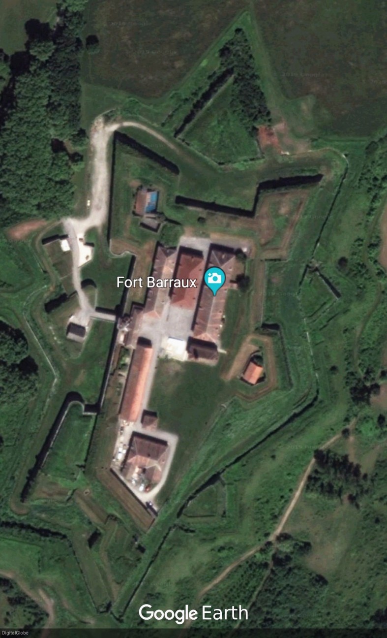 衛星写真でフランスのバロー要塞を眺めてみよう！｜Let's take a look at Fort Barraux, a star ...
