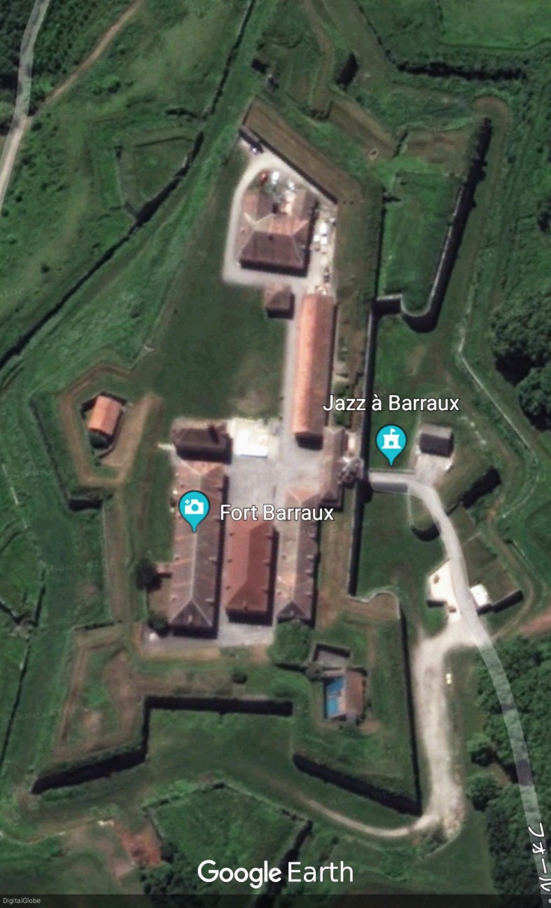 衛星写真でフランスのバロー要塞を眺めてみよう！｜Let's take a look at Fort Barraux, a star ...