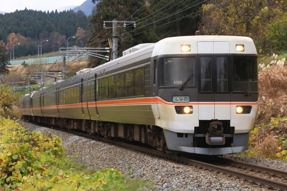 211系3000番台N302編成出場試運転 - ガタゴト日誌