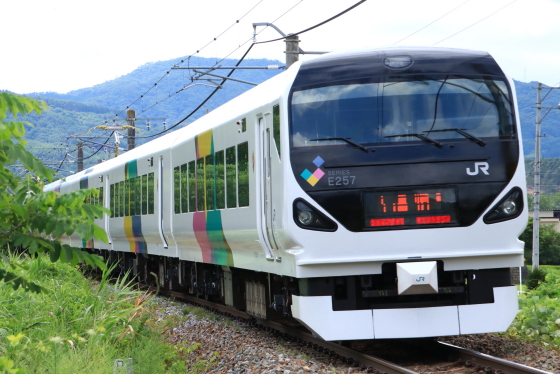 E257系M-107編成出場試運転 - ガタゴト日誌