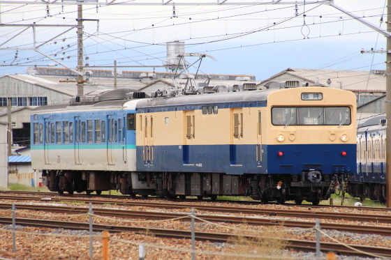 115系C12編成先頭車（ｸﾊ115-1104）入場 - ガタゴト日誌