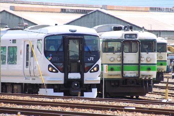 E257系M104編成試運転 - ガタゴト日誌