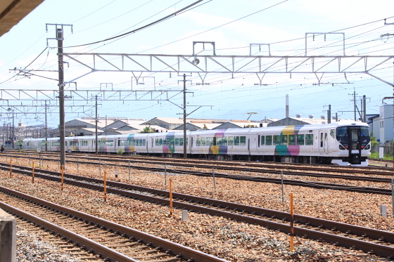 E257系M104編成試運転 - ガタゴト日誌