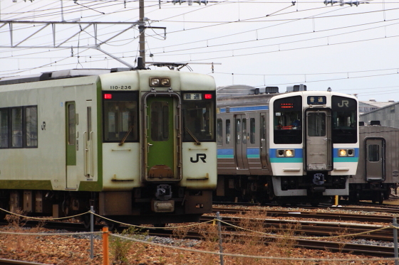 211系3000番台N302編成入場 - ガタゴト日誌